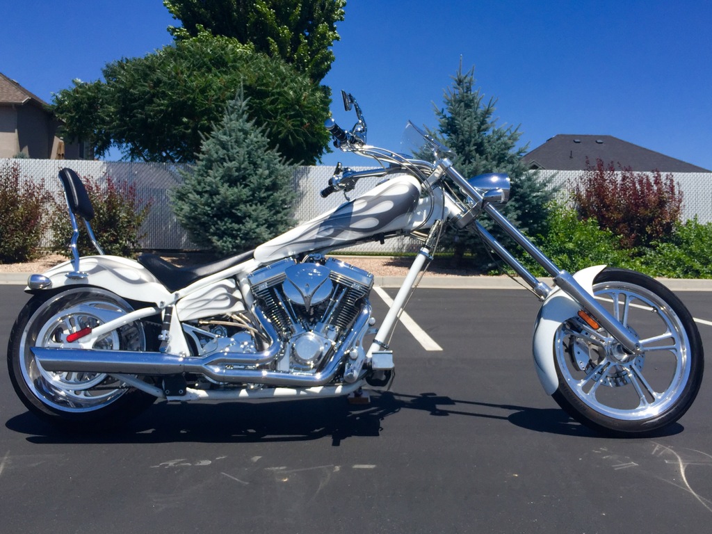 Auto Realm | Used 2006 White AIH Legend For Sale In Clearfield, UT 84015